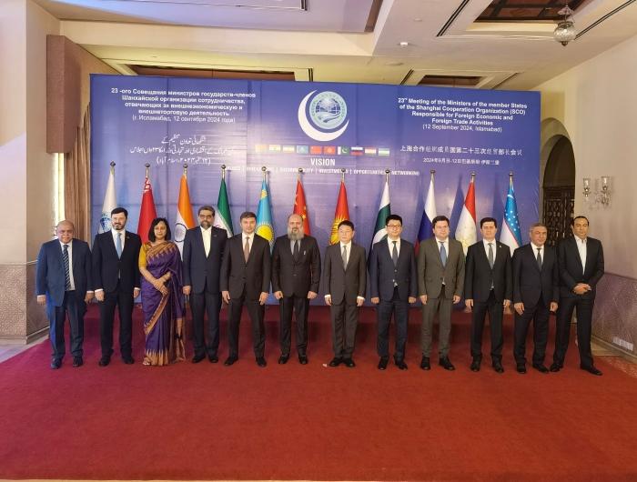 Vice Minister of Commerce and Deputy China International Trade ...